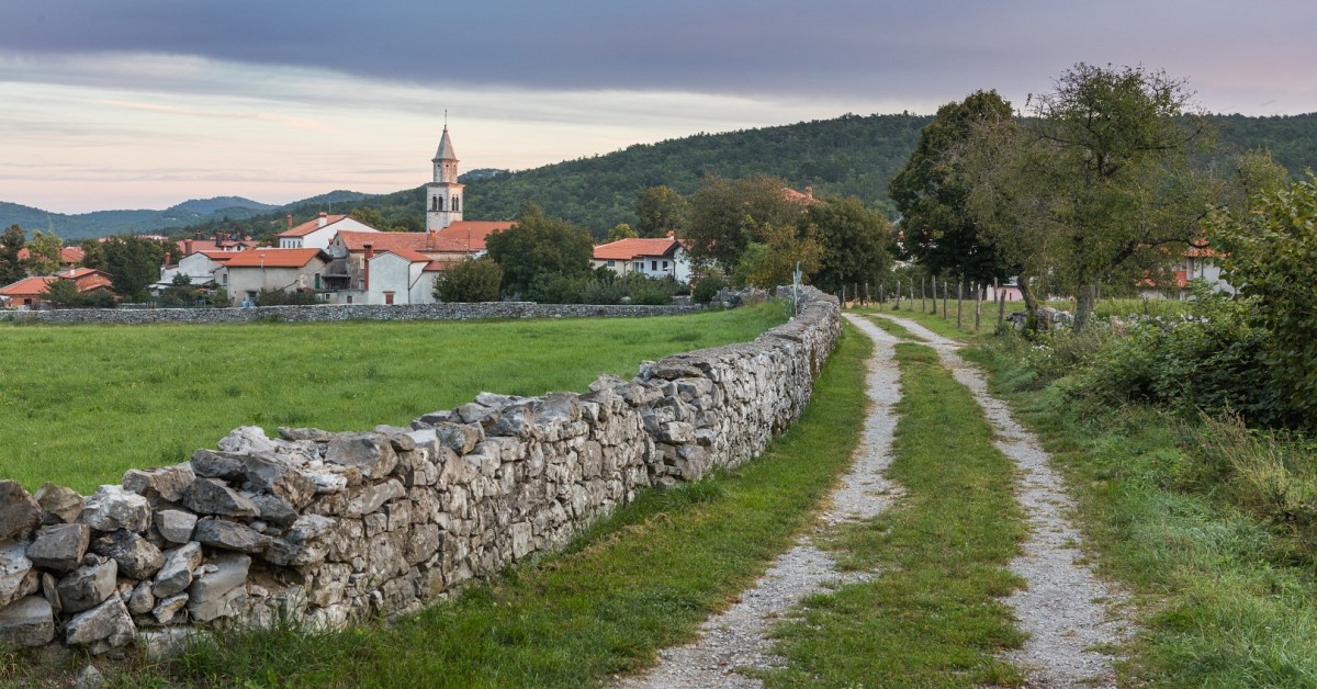 Lokalni turistični vodniki | Poslovne strani | Visit Kras